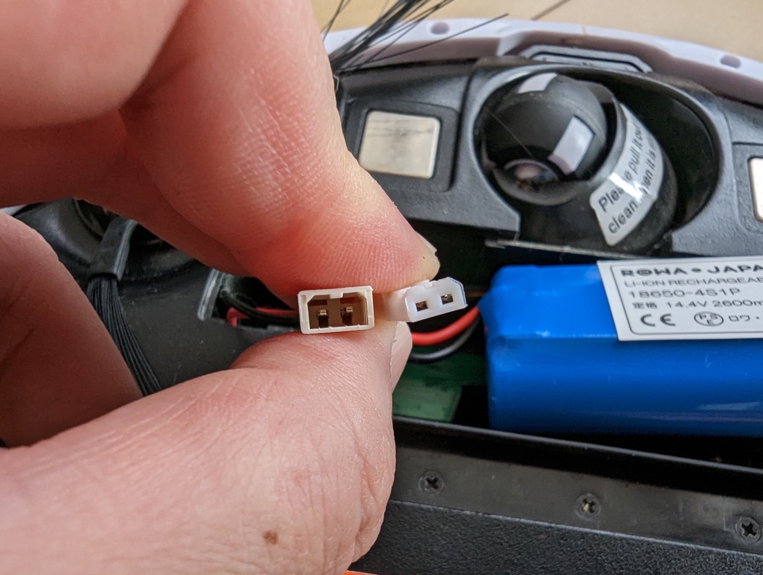 【5分でできる】ILIFE V3s Proのバッテリー交換【ロワジャパン、PX-B010】 | あめログ